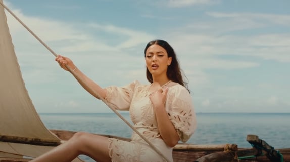 Le phénomène Nej' poursuit son ascension avec le clip "Pourquoi pas"