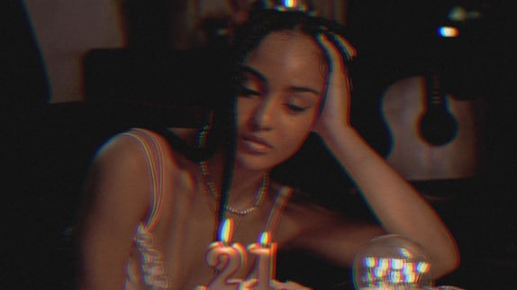 Star Academy : Candice lance sa carrière avec "Fleurs fanées", un premier single envoûtant