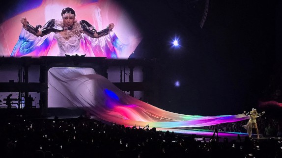 "Je vais jamais m'en remettre" : Lady Gaga chante ce titre adoré des ...