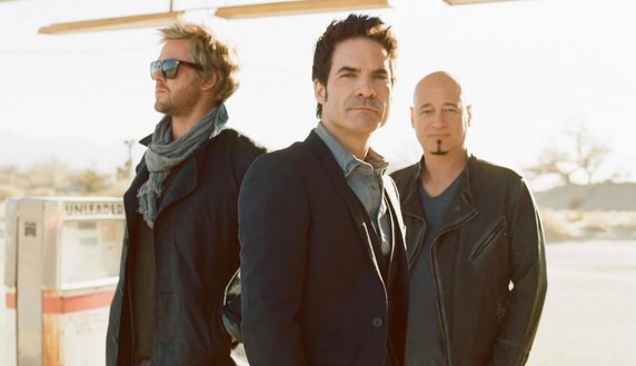 Train opte pour "Bruises" avec Ashley Monroe comme nouveau single
