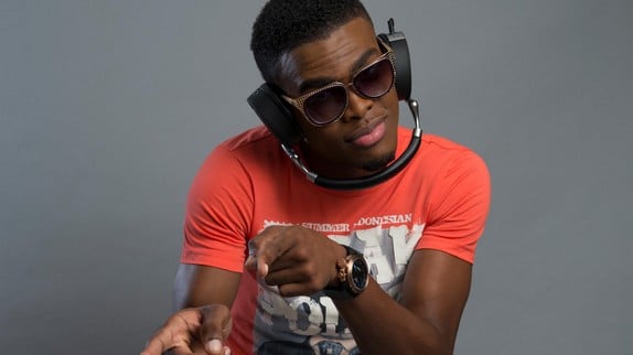 "Me 4 U" : Omi dévoile un premier album efficace après son tube ...