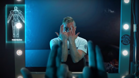 Clip "Folie" : Jul devient "La machine" pour sa reprise de "Nuit de folie"