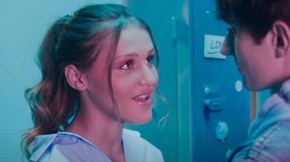 Clip "Alors alors" : Lou annonce son nouvel album avec Boulevard des airs