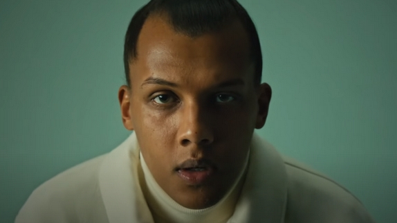 Clip "L'enfer" : Stromae laisse éclater sa souffrance