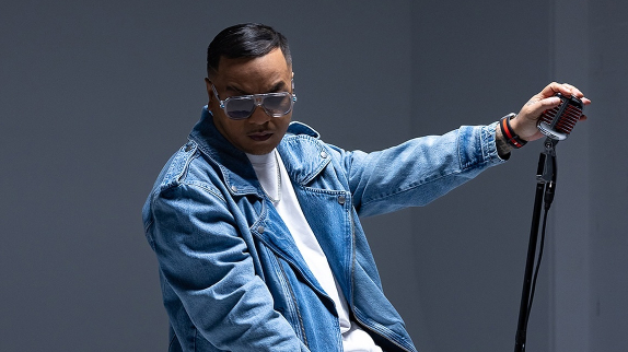 Willy Denzey fait son grand retour, 21 ans après "Le mur du son ...