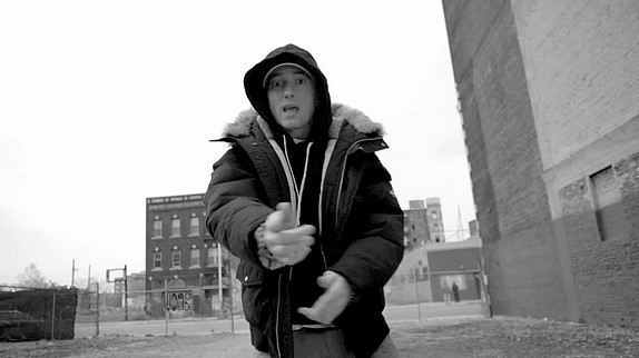 Clip de "Detroit Vs. Everybody" : Eminem rend hommage à la ville de son ...