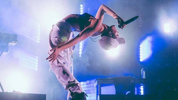 Halsey en concert : la chanteuse a mis le feu à la Cigale de Paris