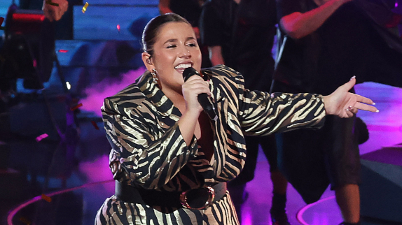 Star Academy : Clara bluffe avec son premier single "Dans tes bras ...