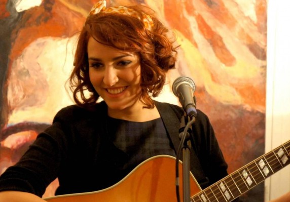 Elisa Jo propose "Back Around", un EP très jazzy