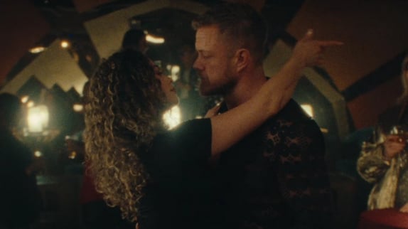 Imagine Dragons se lance dans la course au tube de l'été avec "Nice To ...