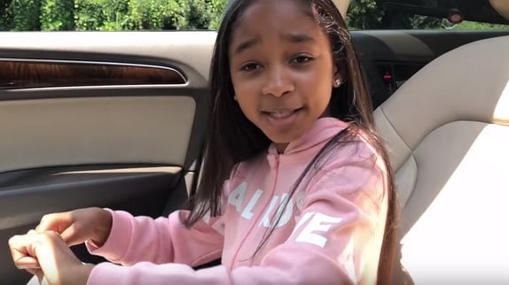 Alaya High, 11 ans, devient la plus jeune rappeuse du monde (VIDÉO)