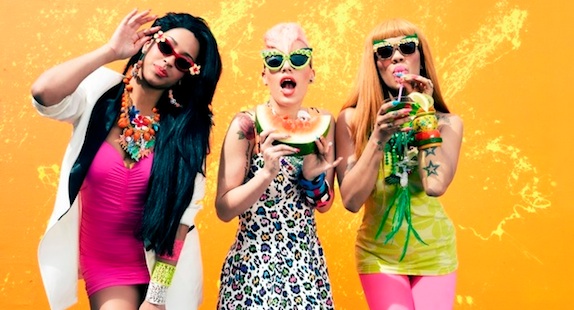 Le girls band Stooshe reprend "Waterfalls" de TLC... avec T-Boz