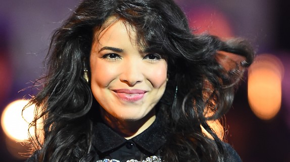 Indila évoque son deuxième album : "Il n'est vraiment pas prêt de voir ...