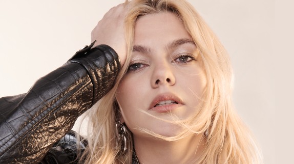 Louane (Eurovision) : est-ce vraiment sa fille qui chante sur "maman"