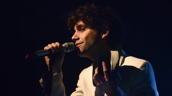Mika dévoile le titre "Live Your Life" pour une marque de bière