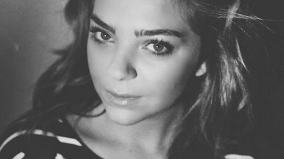 "Maintenant" : Caroline Costa en mode carpe diem sur son nouveau single