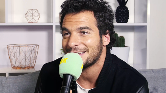 Amir en interview : les critiques, le cadeau WTF d'une fan, le cinéma ...
