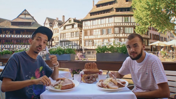 Clip "Bienvenue chez moi" : Bigflo et Oli sillonnent la France
