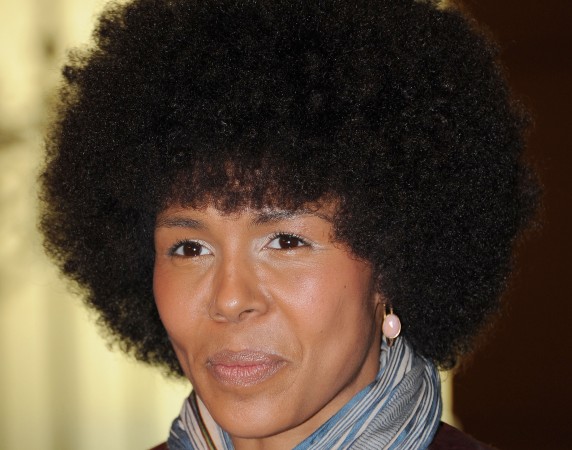 Ayo propose sa reprise de Jackson 5 aux radios