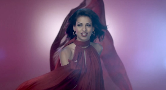 Tal dévoile le clip de "Le Passé"