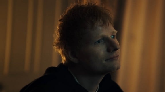 Ed Sheeran : la symbolique poignante derrière son nouveau clip "Old Phone"