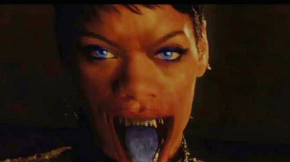 "Moonquake Lake" : Rihanna transformée en monstre reptilien dans une ...