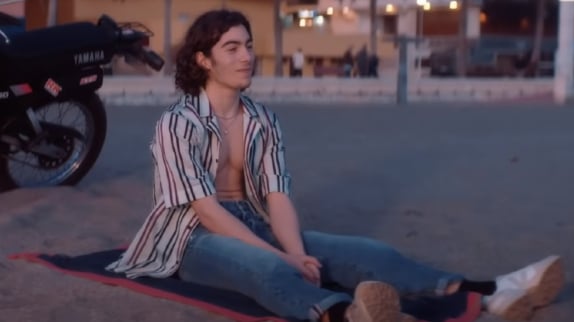 Clip "Dessein" : Chiloo dans la spirale d'un duo devenu duel