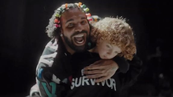 Le fils de Drake, 6 ans, vient de sortir son premier titre : regardez