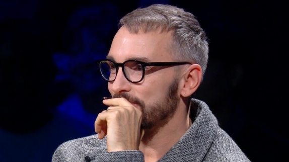 Christophe Willem ému par une tendre surprise dans "La chanson secrète ...