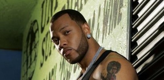 Flo Rida feat. Christina Aguilera sur "Good Feeling"