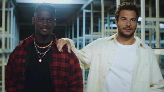 Black M et Amir ne veulent pas "Grandir" : le clip festif de leur duo