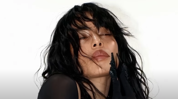 Loreen : après l'échec de son dernier single, elle enchaîne avec l'intense "Gravity"